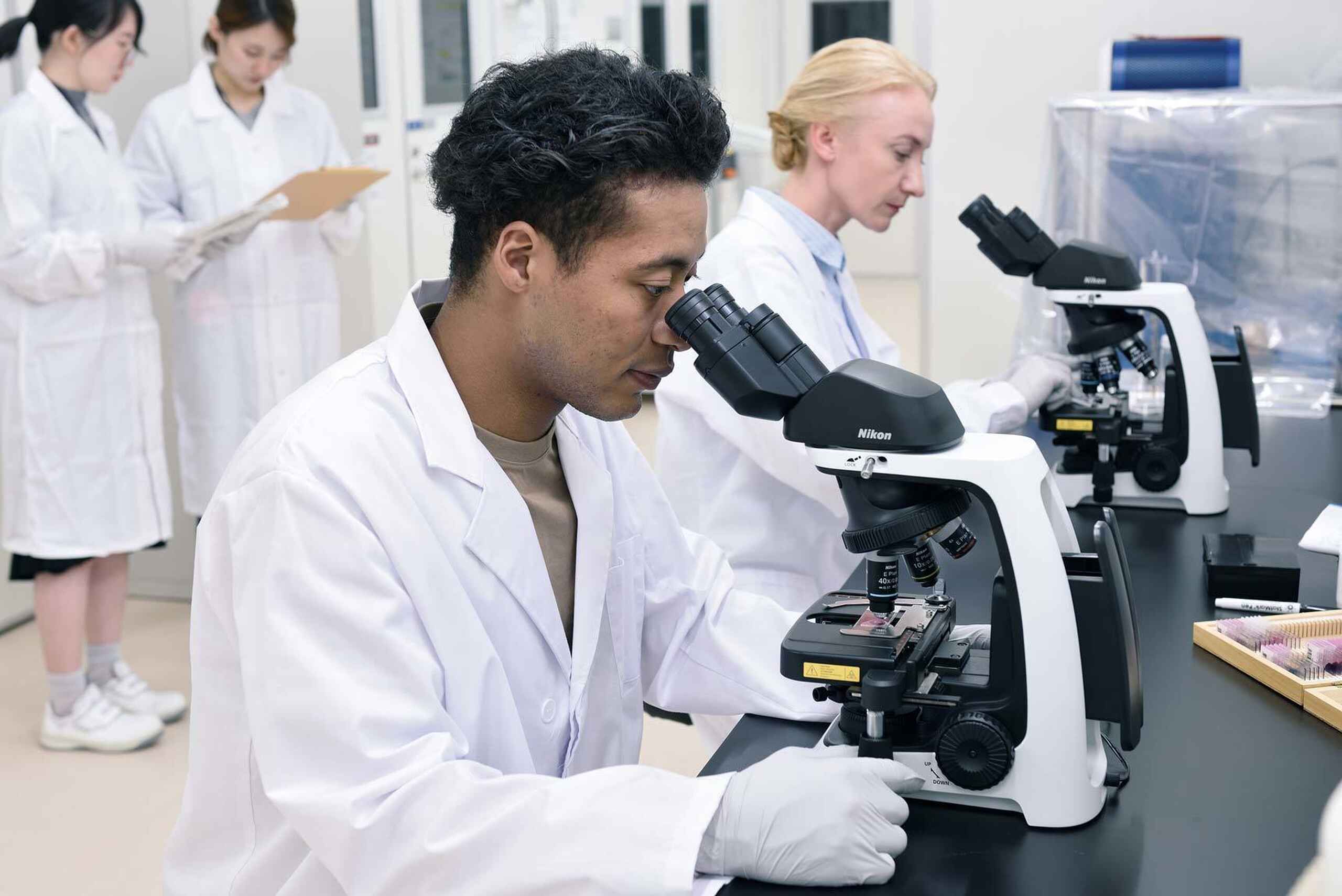 ECLIPSE Si | Upright Microscopes | Microscope Products | Nikon Instruments Inc.